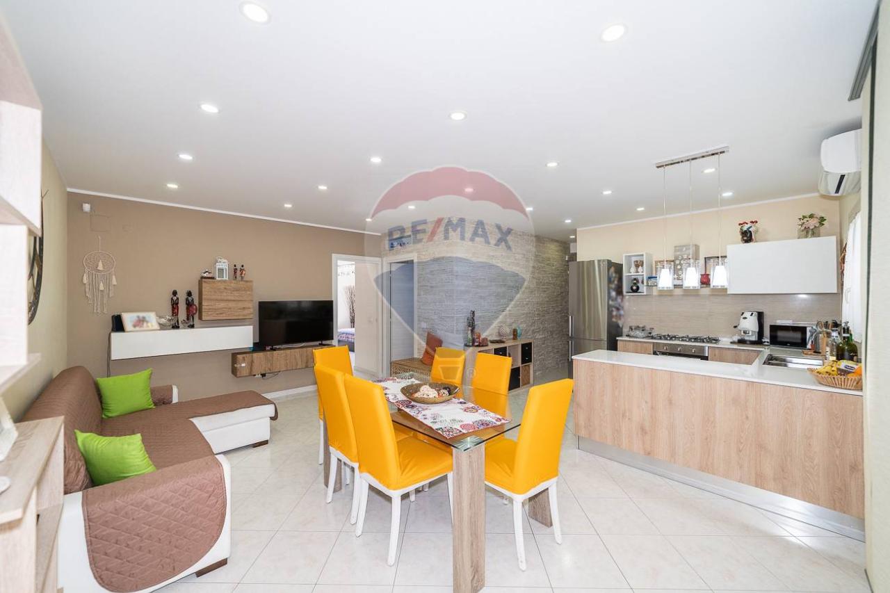 Appartamento in vendita a Camporotondo Etneo