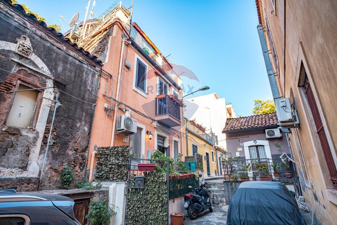 Casa indipendente in vendita a Catania