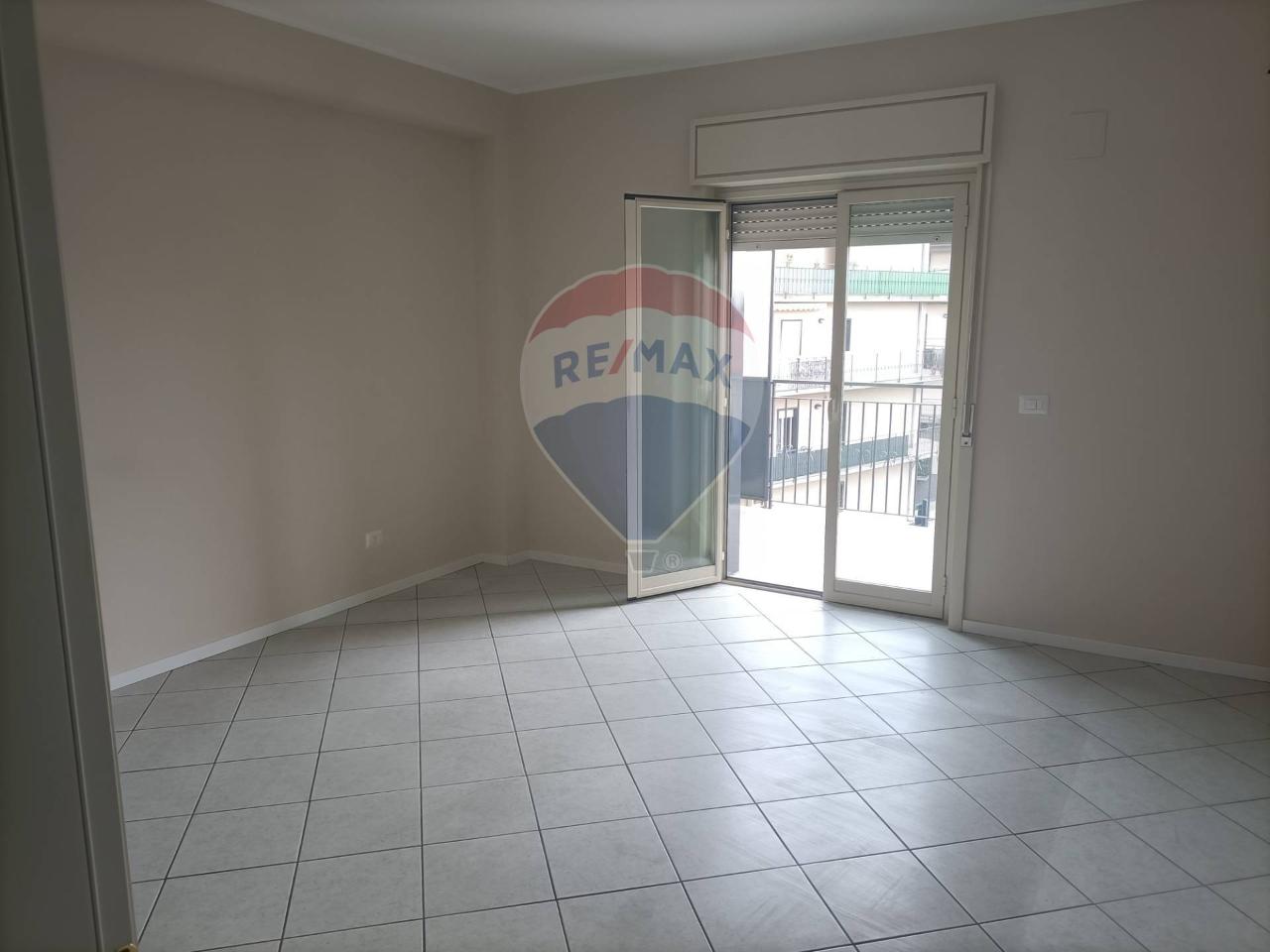 Appartamento in vendita a Camporotondo Etneo