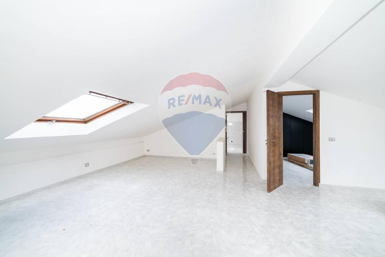 Attico in vendita a Aci Sant'Antonio