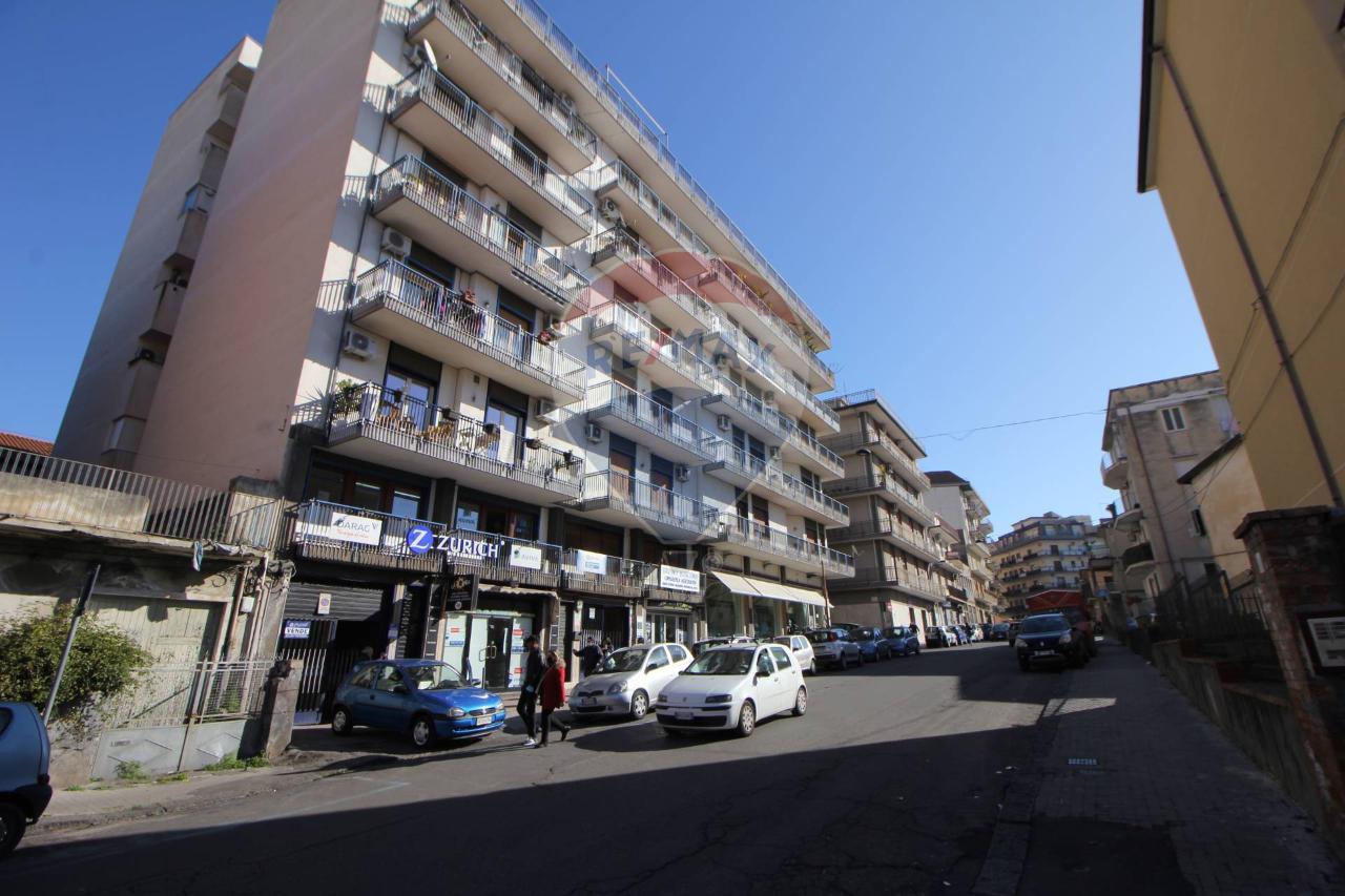 Showroom in vendita a Paterno'