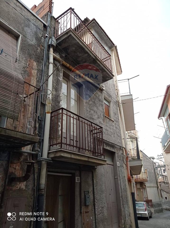Casa indipendente in vendita a Bronte