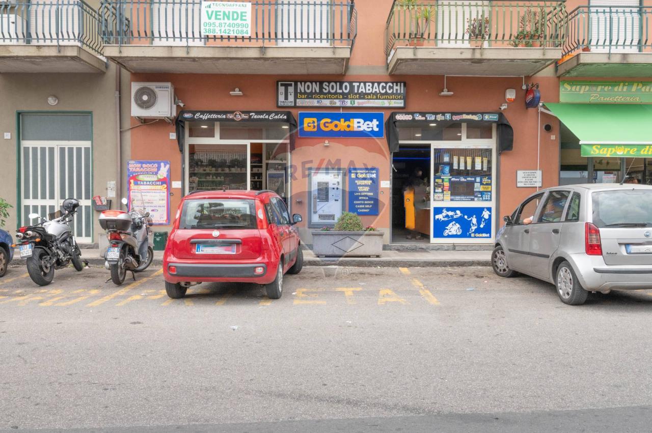 Esercizio commerciale in vendita a Santa Venerina