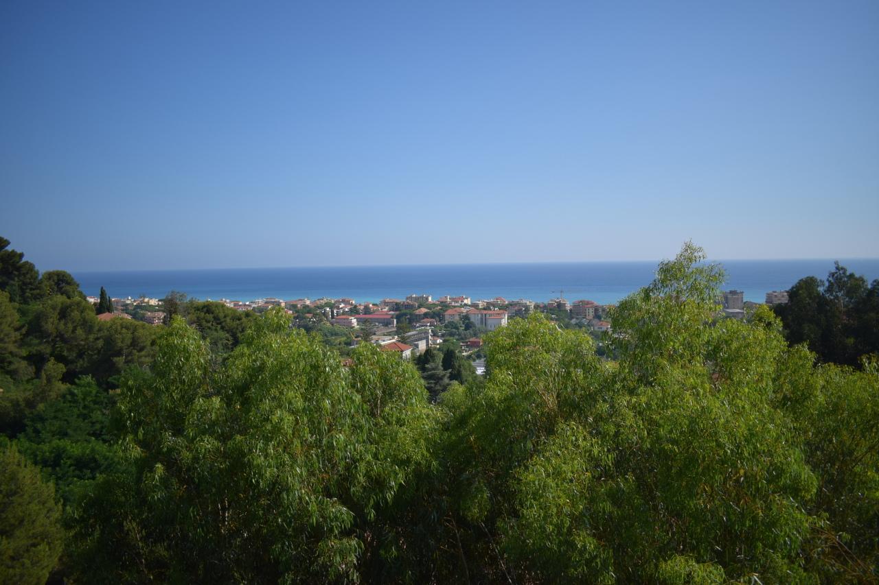 Appartamento in vendita a Bordighera