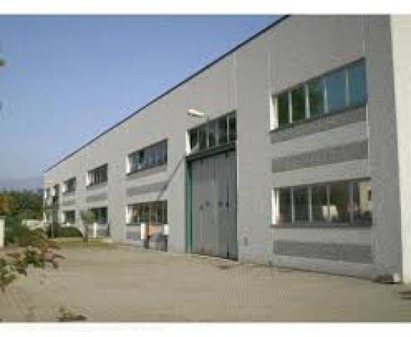 Esercizio commerciale in vendita a Alba