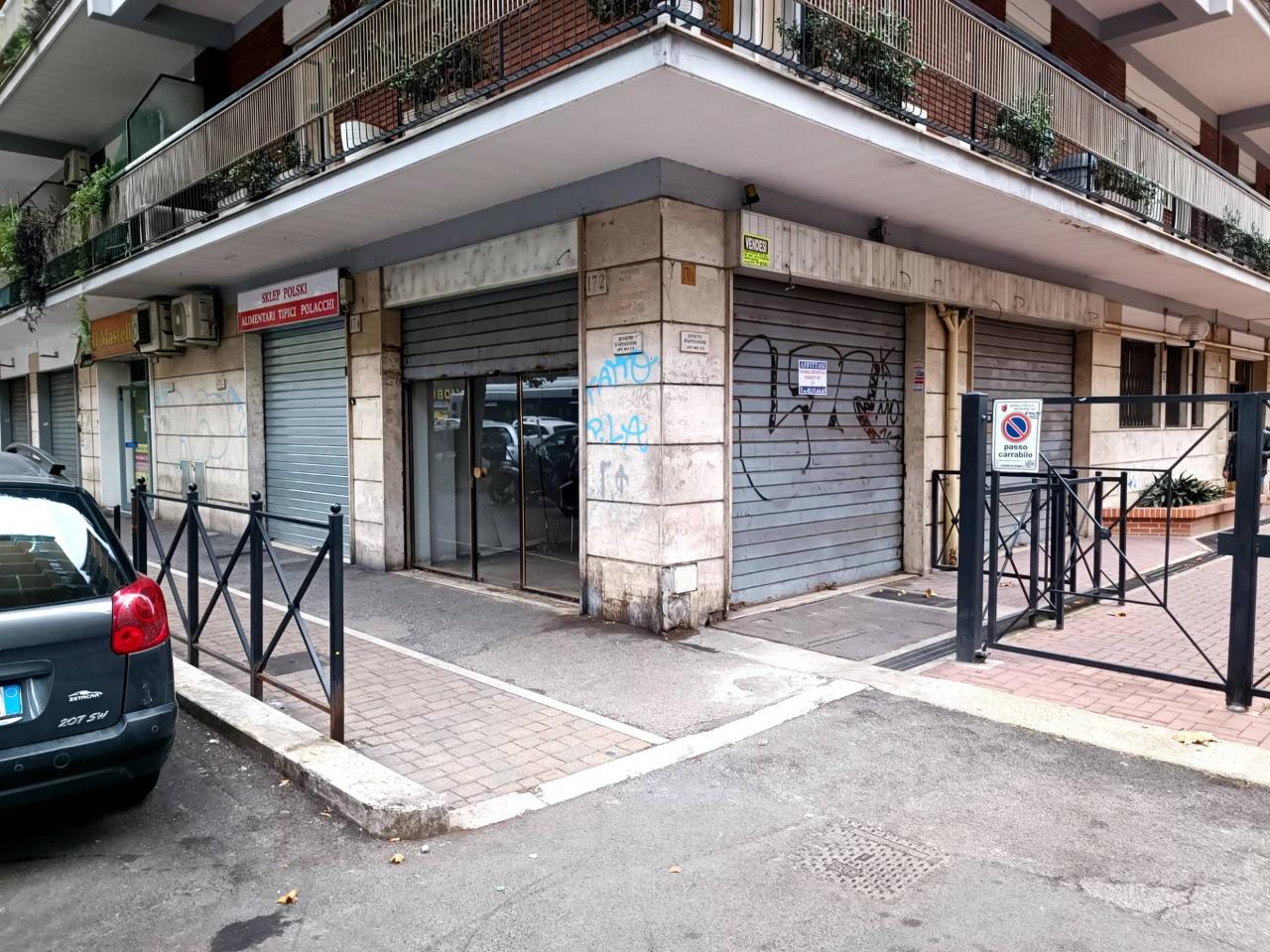 Negozio in affitto a Roma