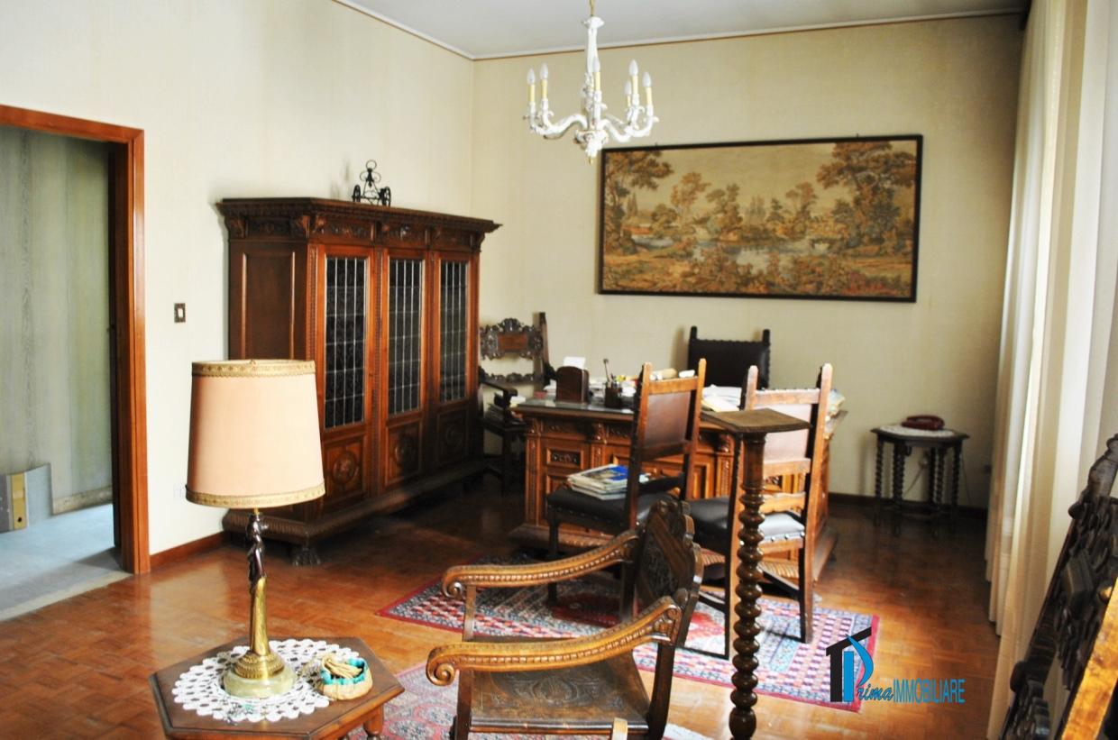 Negozio in vendita a Terni