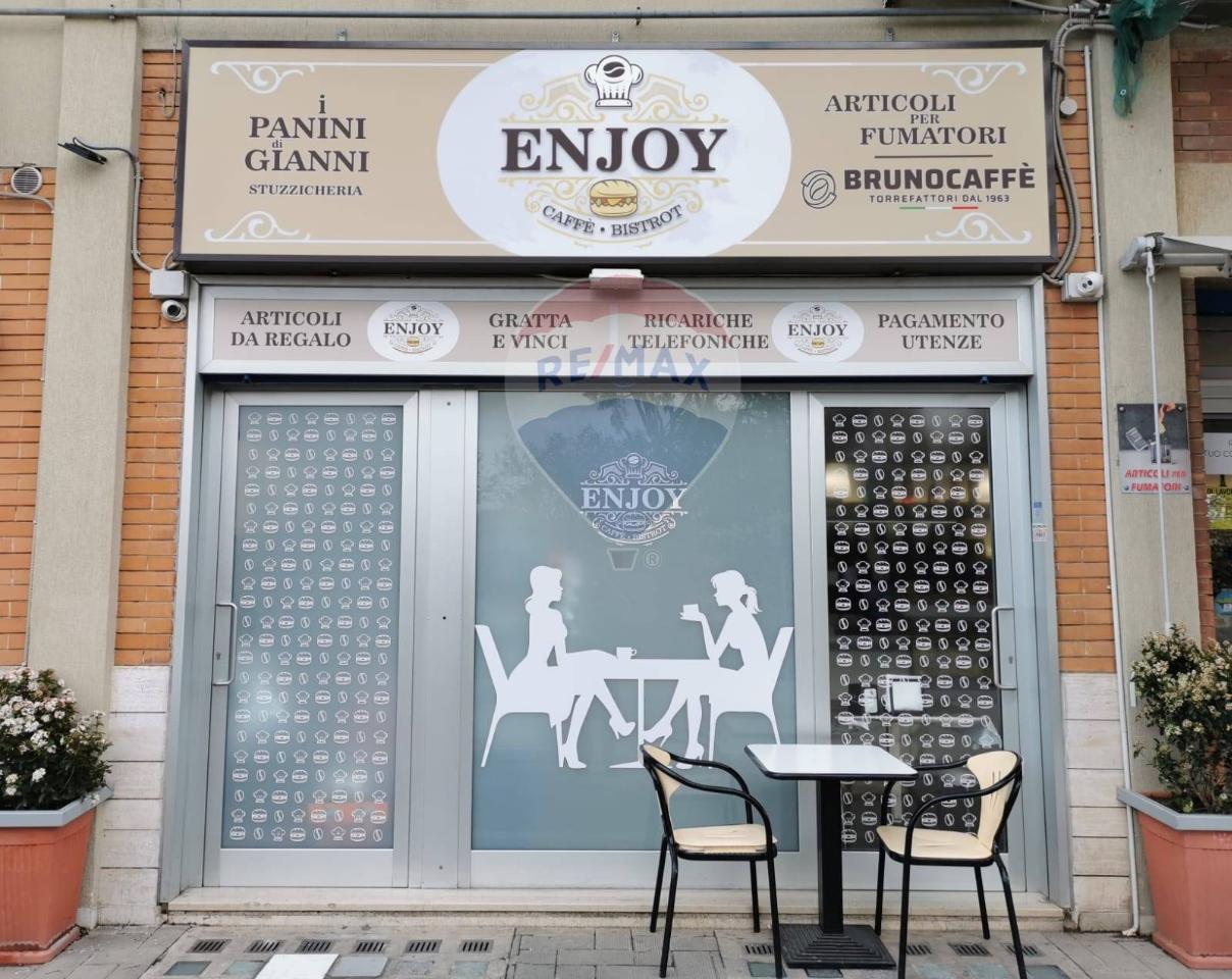 Esercizio commerciale in vendita a Modugno