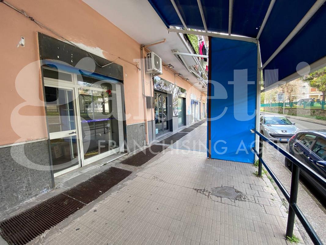Negozio in vendita a Melito Di Napoli
