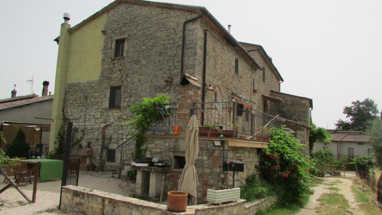 Casa indipendente in vendita a Todi