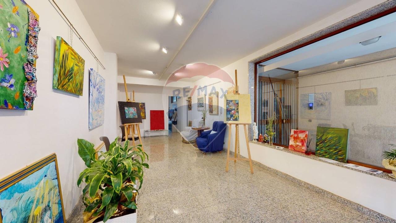 Negozio in vendita a Viareggio