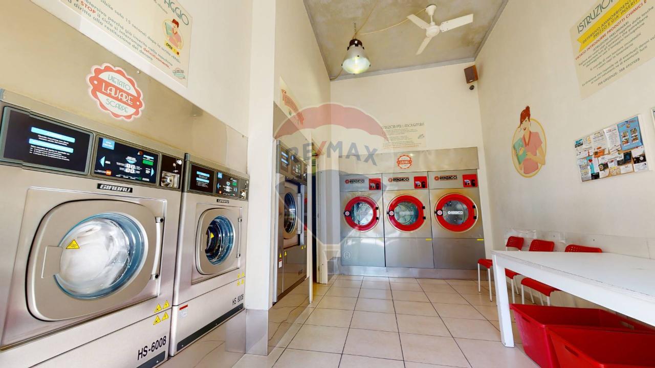 Negozio in vendita a Viareggio