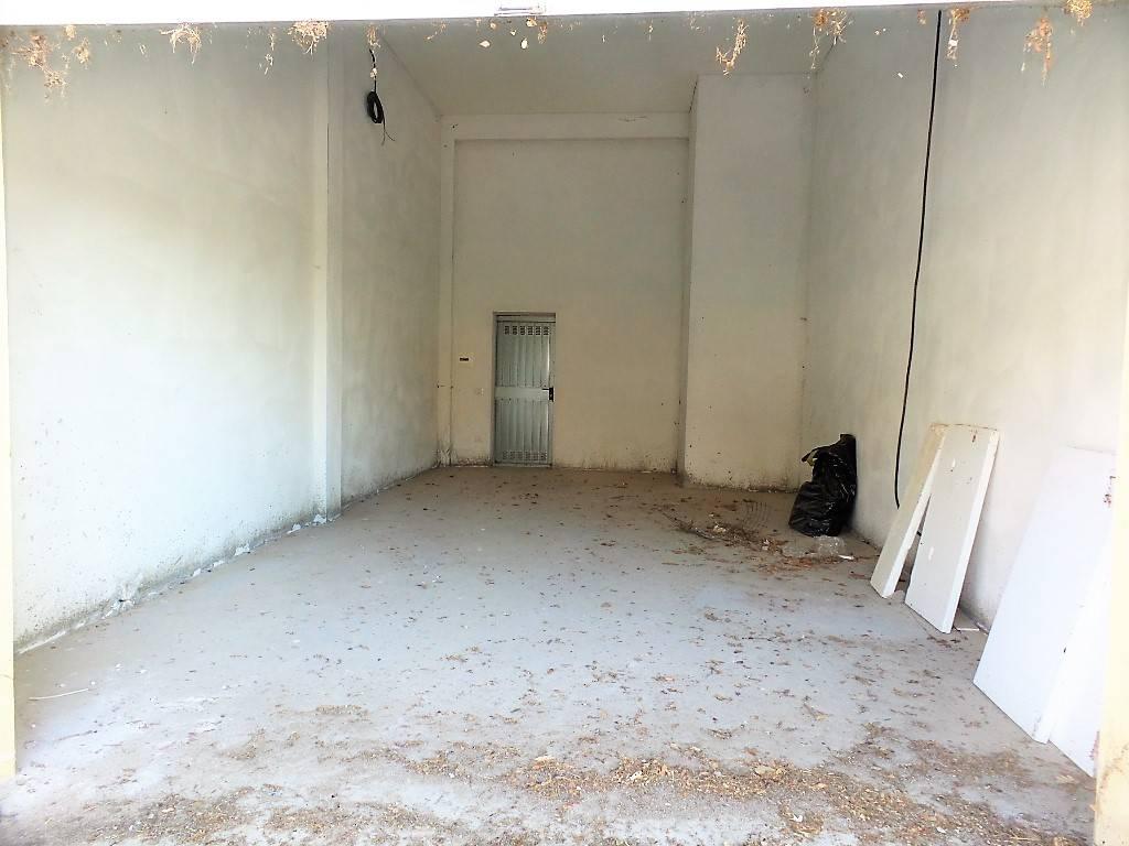 Box in vendita a Caprarola