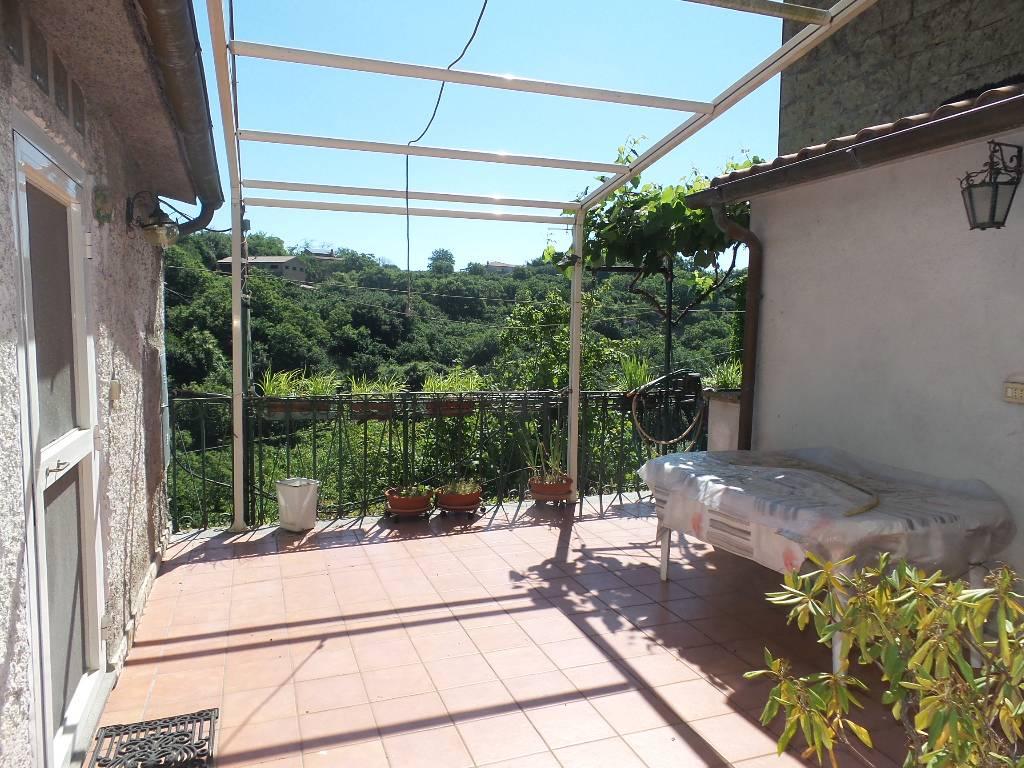 Appartamento in vendita a Caprarola