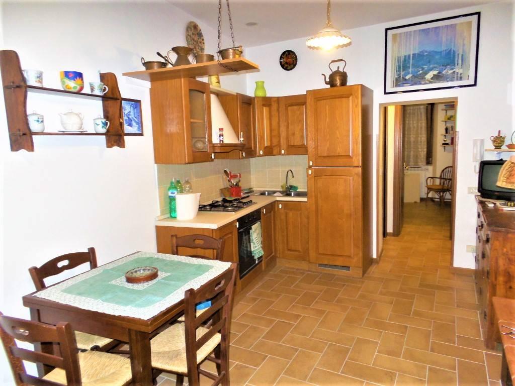 Appartamento in vendita a Caprarola