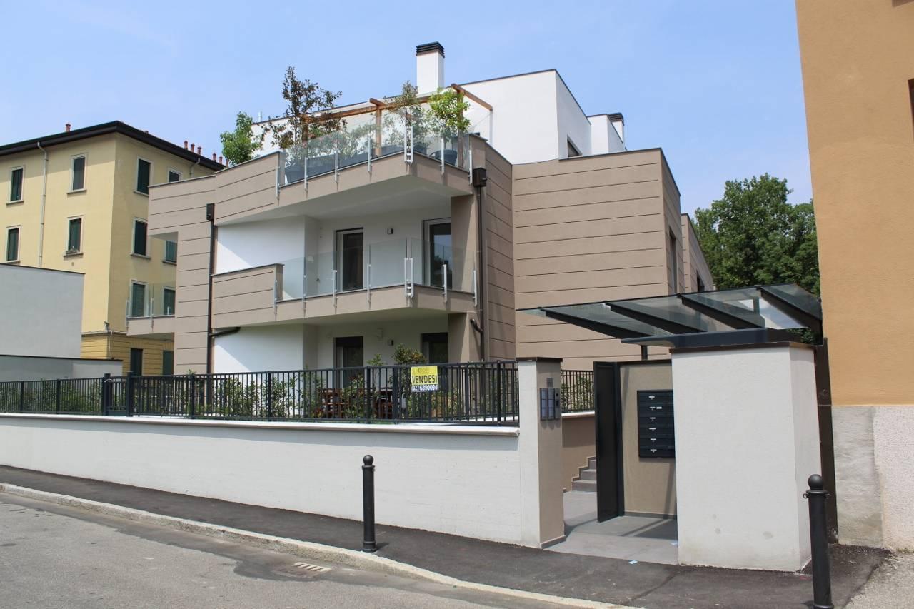 Appartamento in vendita a Monza