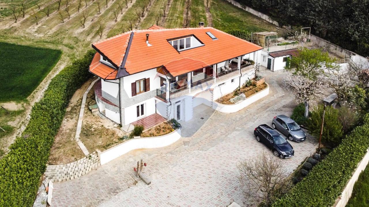 Casa indipendente in vendita a Pino Torinese