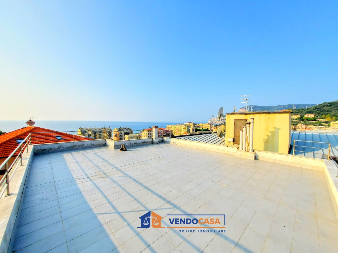 Attico in vendita a Finale Ligure