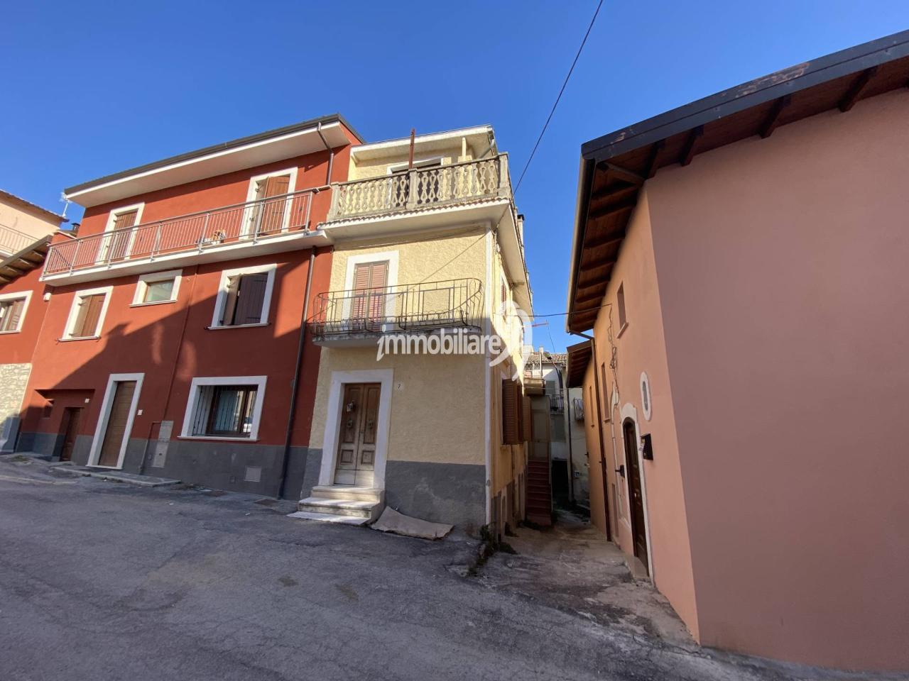 Casa indipendente in vendita a L'Aquila