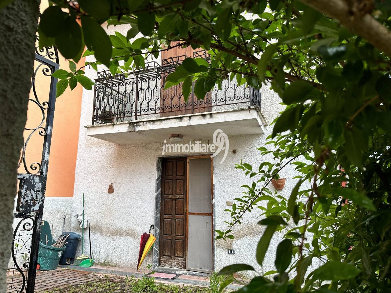 Casa indipendente in vendita a Tornimparte