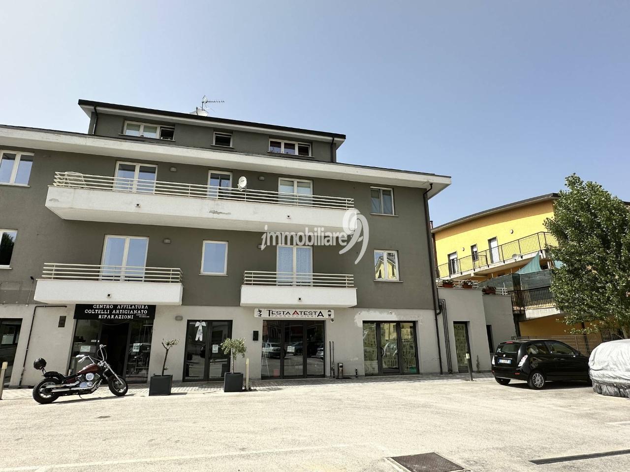 Negozio in vendita a L'Aquila