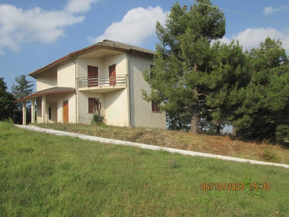 Villa in vendita a Cupramontana