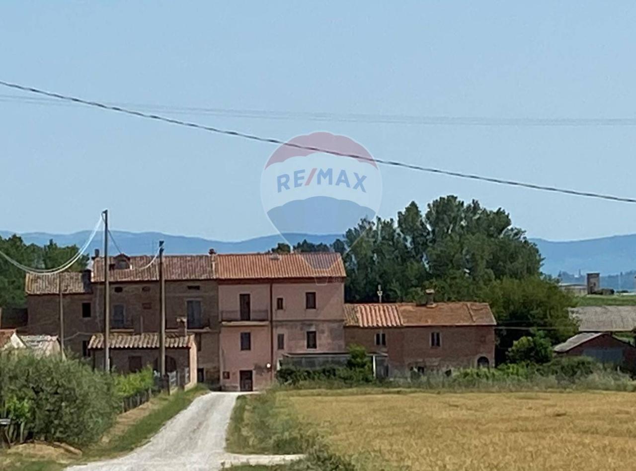 Casa indipendente in vendita a Castiglione Del Lago
