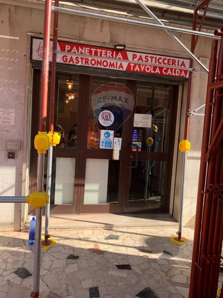 Negozio in vendita a Perugia
