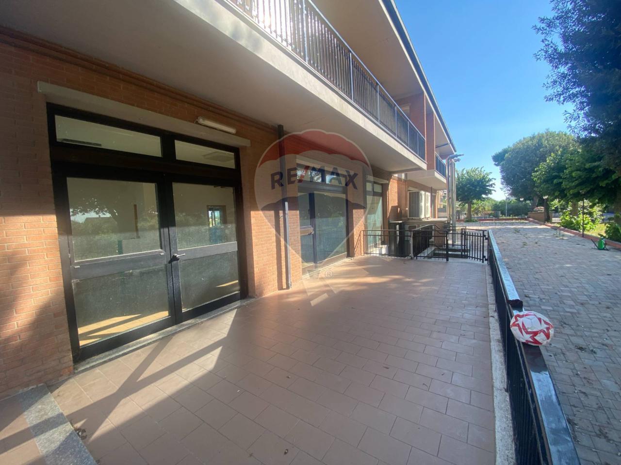 Negozio in affitto a Perugia