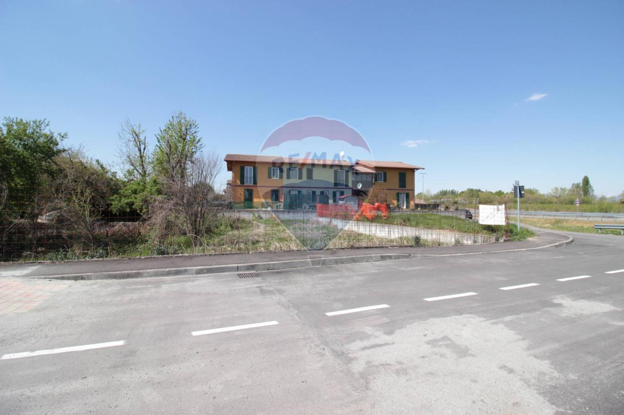 Terreno edificabile in vendita a Dello