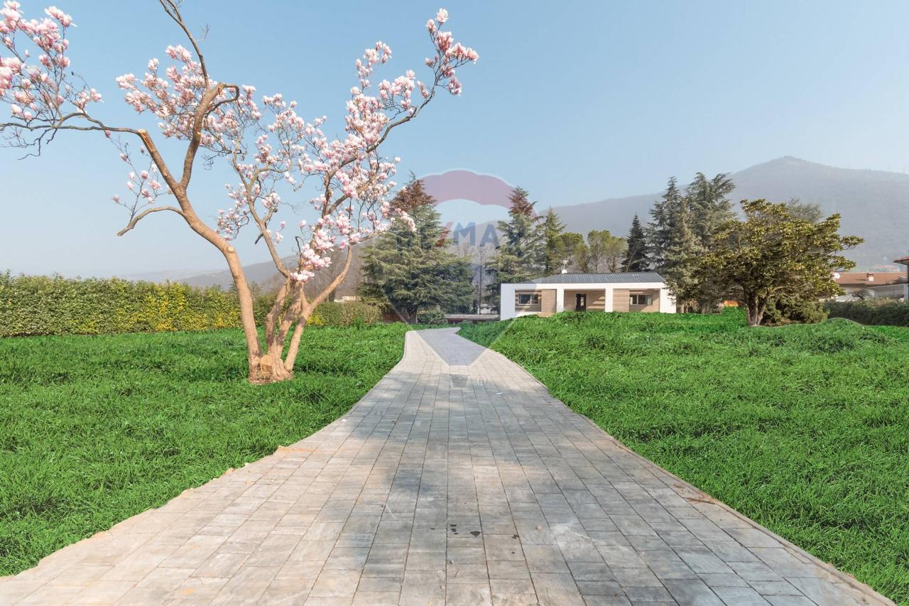 Villa in vendita a Nave