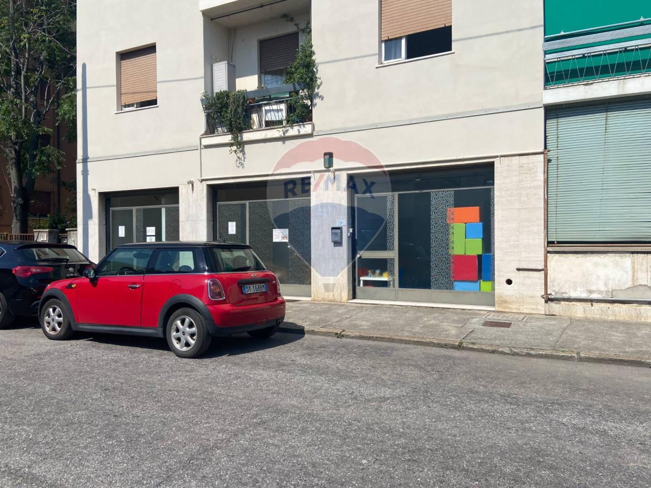 Negozio in affitto a Brescia