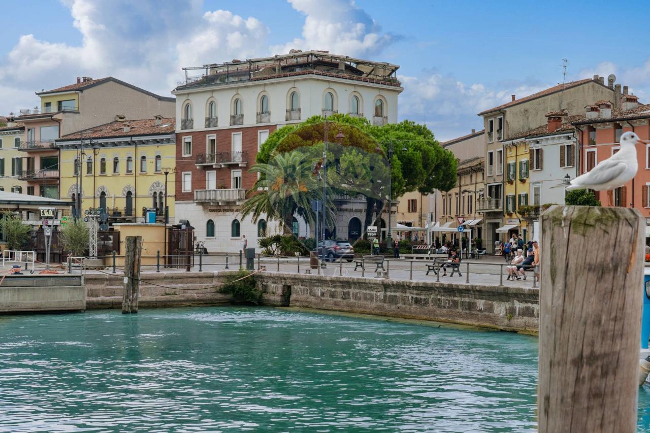 Appartamento in vendita a Desenzano Del Garda