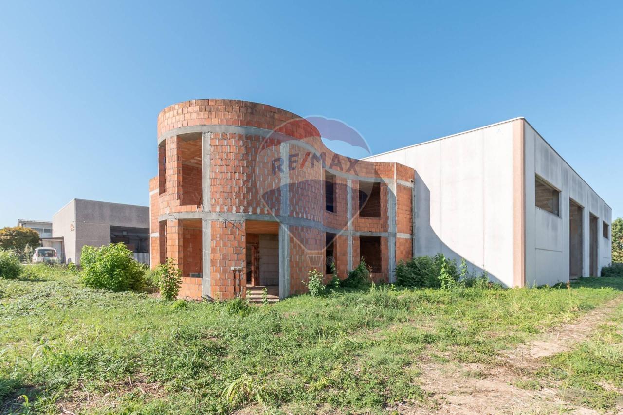 Capannone in vendita a Verolanuova