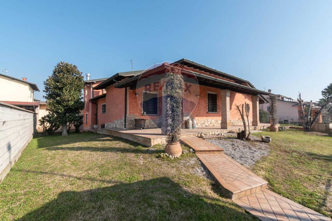 Villa in vendita a Borgo San Giacomo