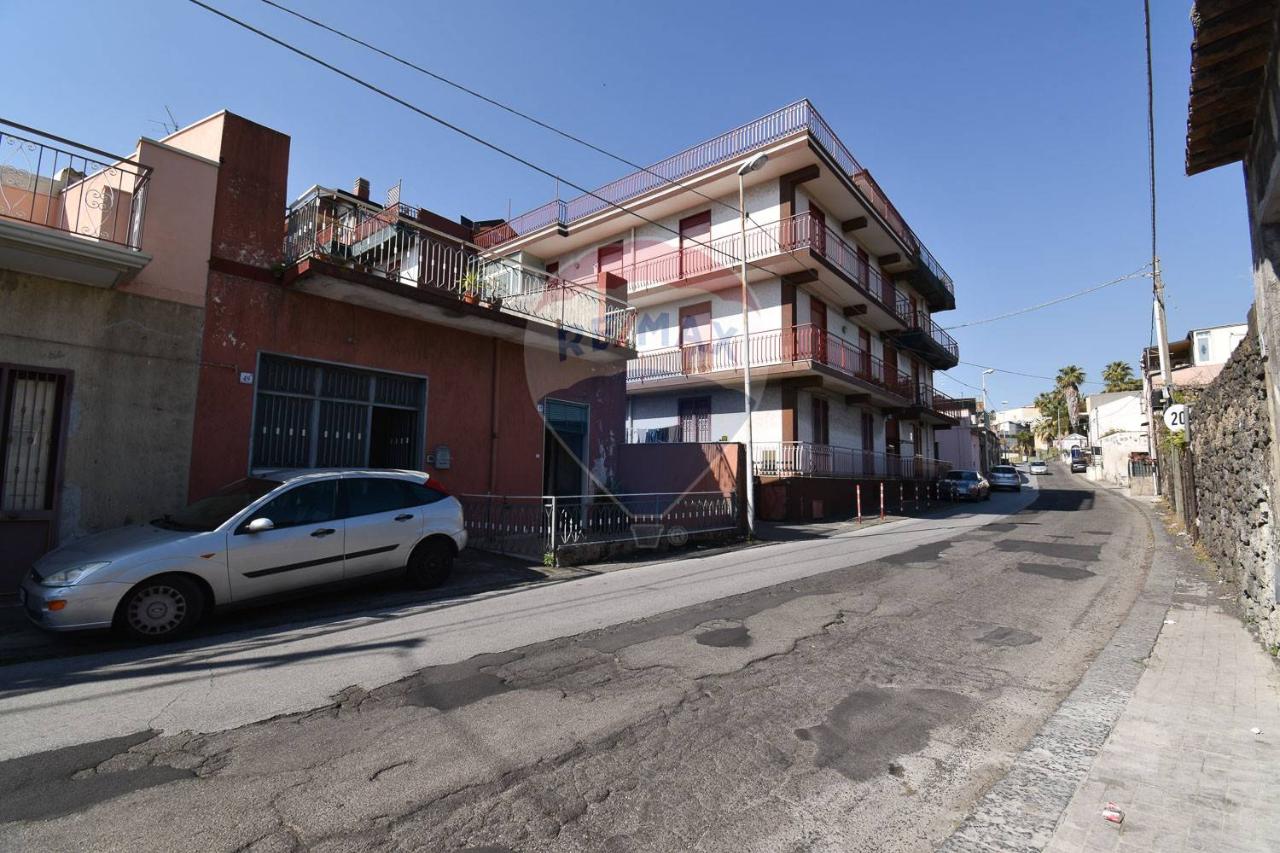 Casa indipendente in vendita a Aci Catena