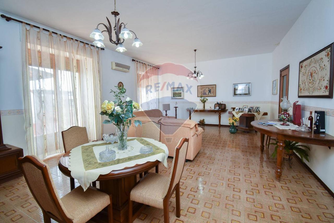 Appartamento in vendita a Acireale
