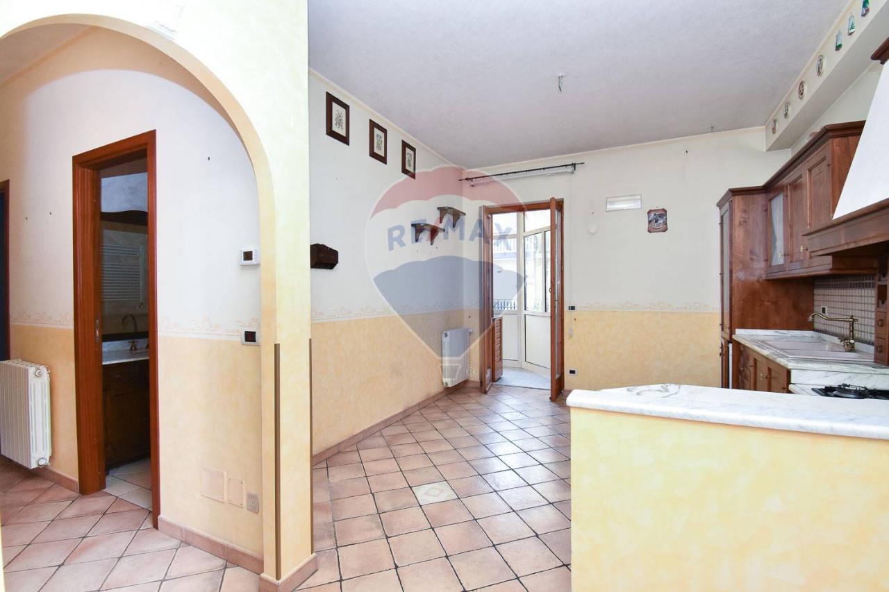 Appartamento in vendita a Aci Sant'Antonio