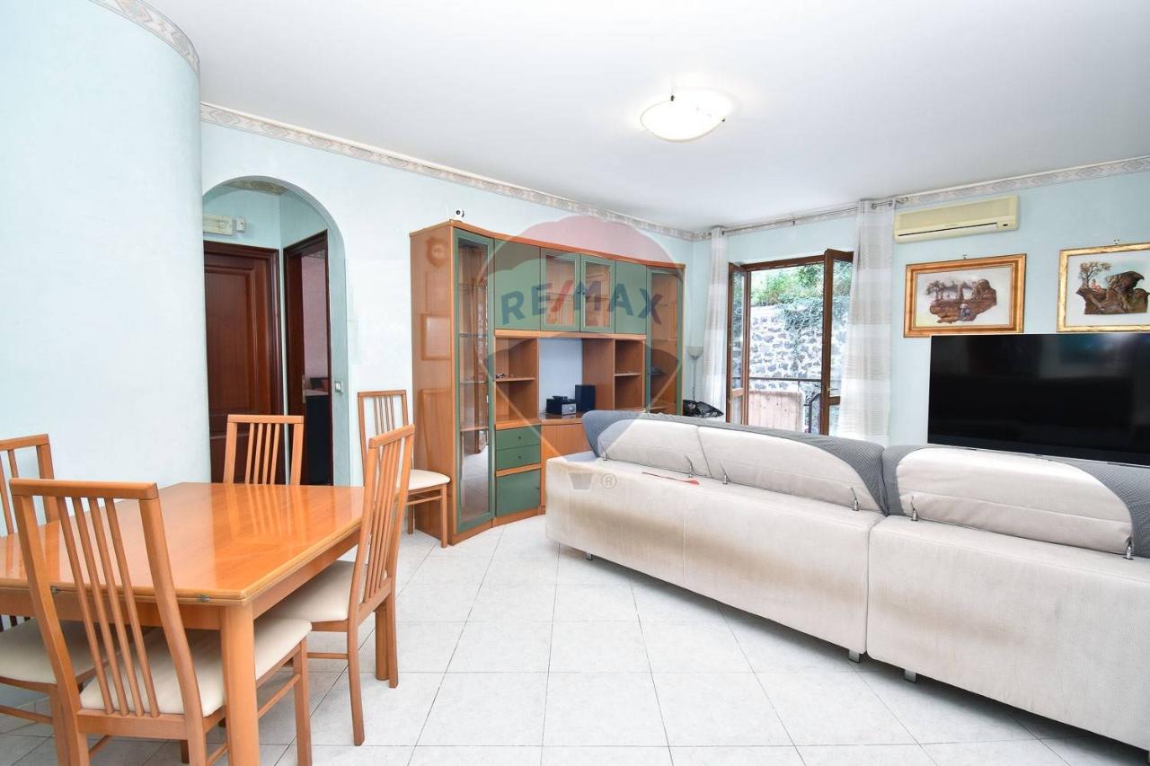 Appartamento in vendita a Aci Catena