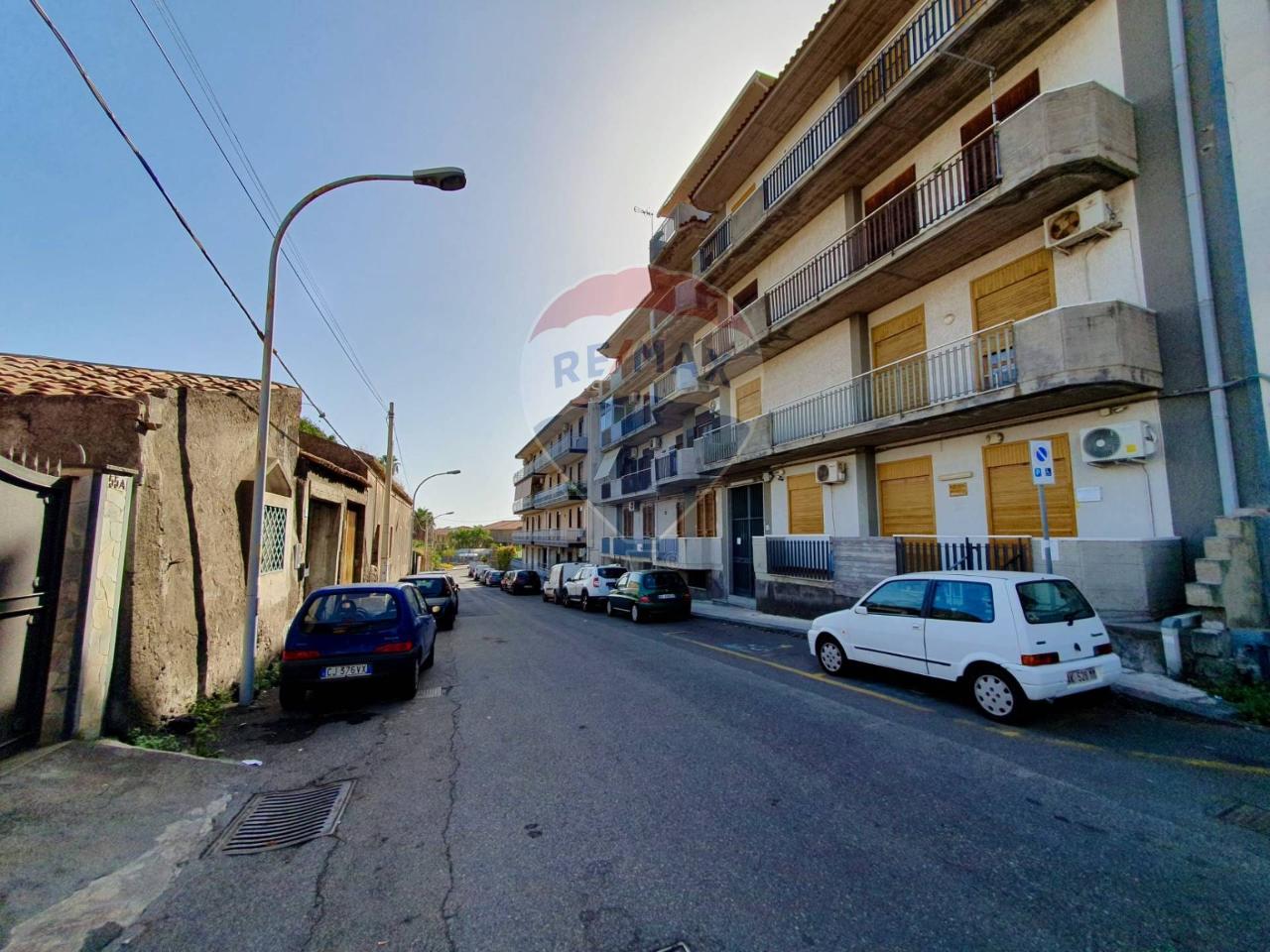 Appartamento in vendita a Aci Catena