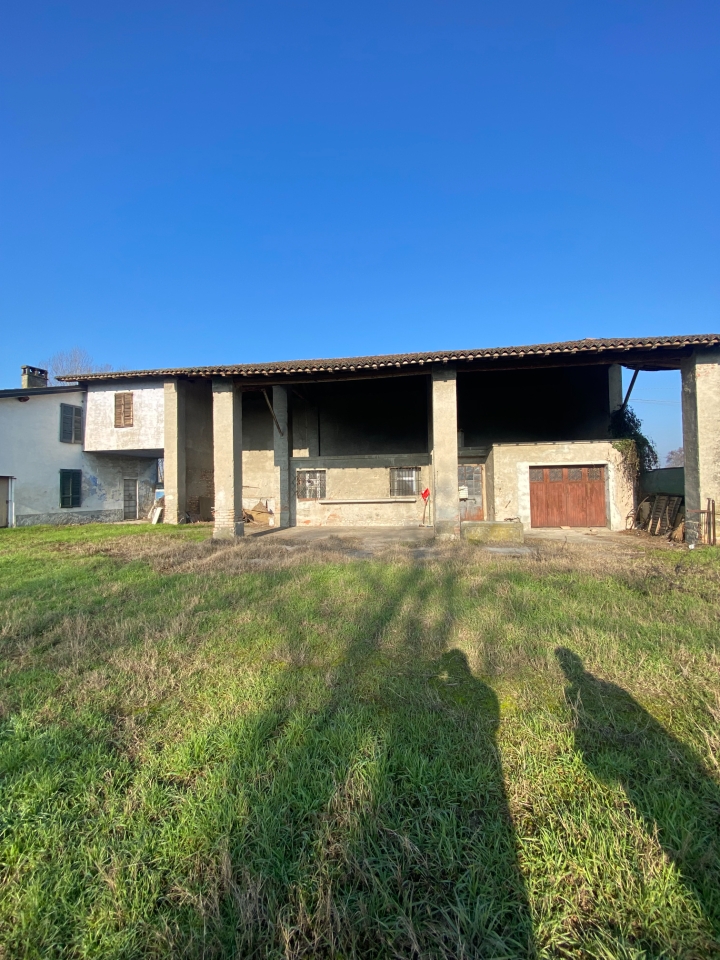 Cascina in vendita a Crema
