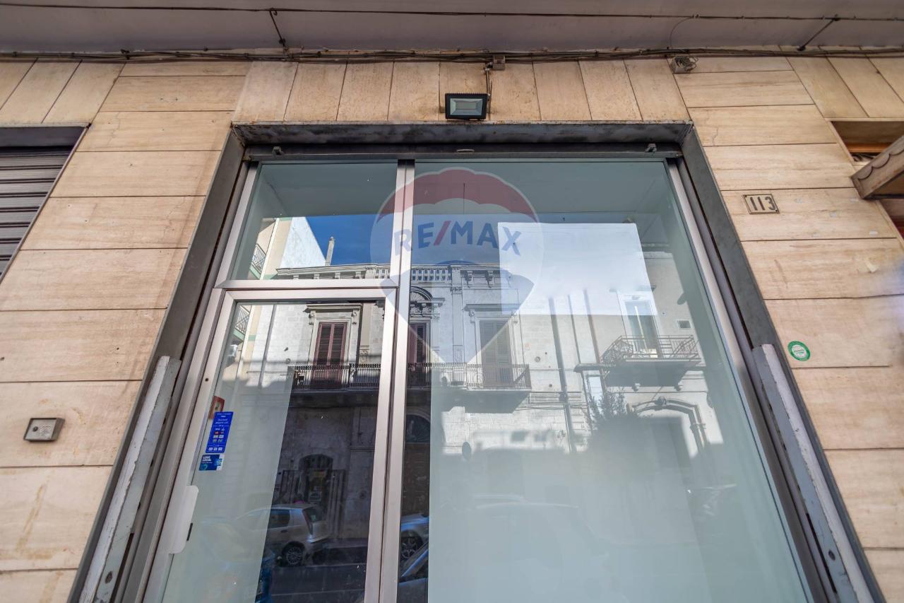 Negozio in vendita a Triggiano