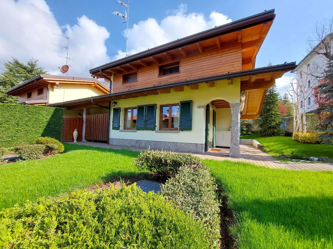 Villa in vendita a Castione Della Presolana