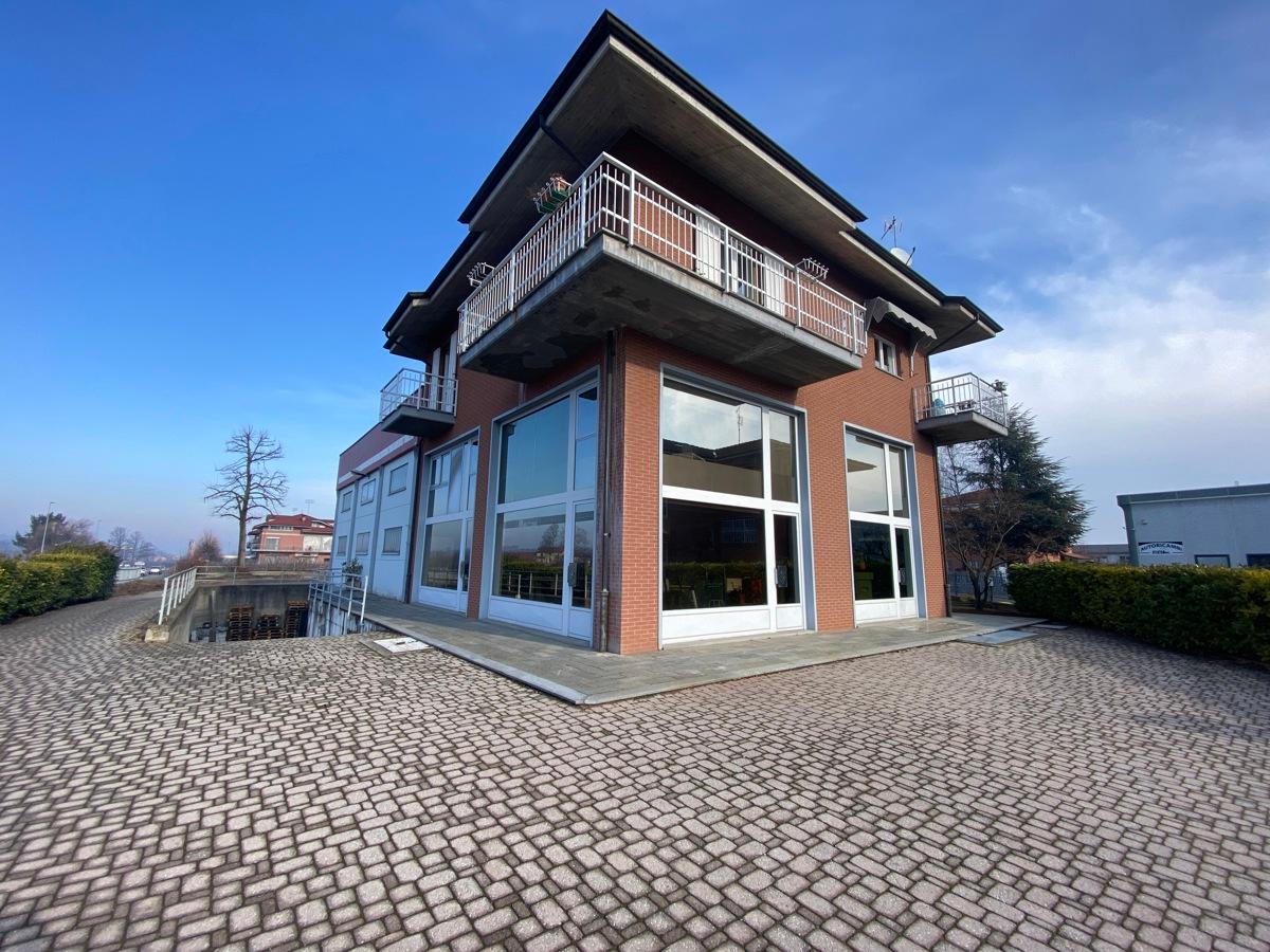 Capannone in vendita a Mondovi'