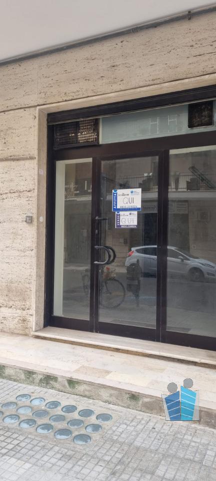 Negozio in vendita a Lecce