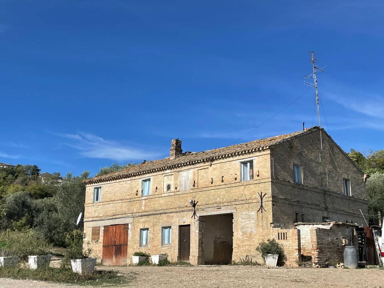 Rustico in vendita a Altidona