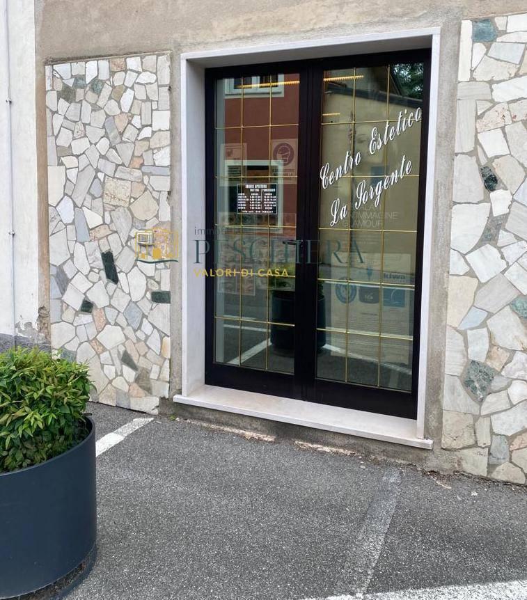 Esercizio commerciale in vendita a Ponti Sul Mincio