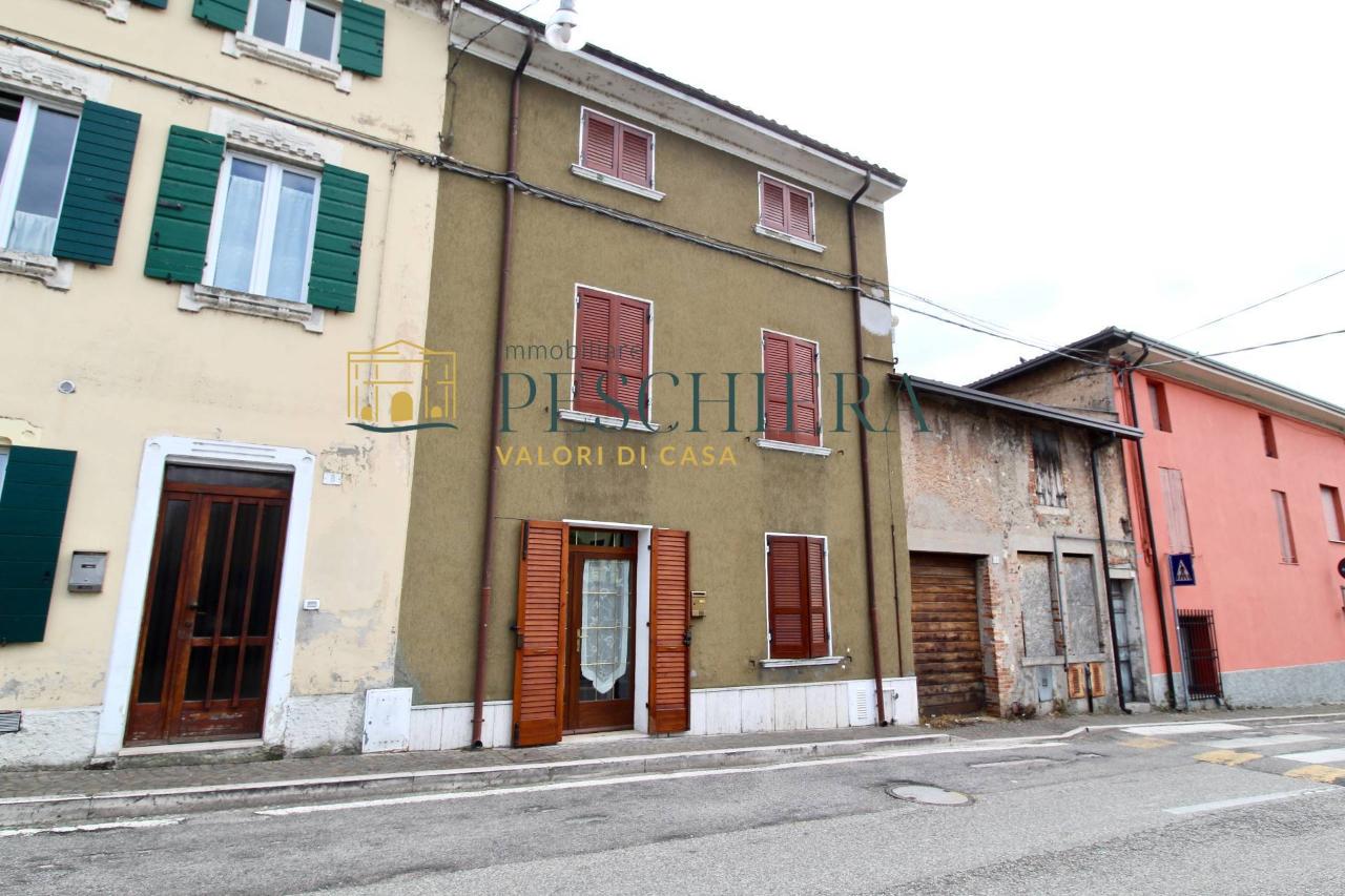 Rustico in vendita a Valeggio Sul Mincio