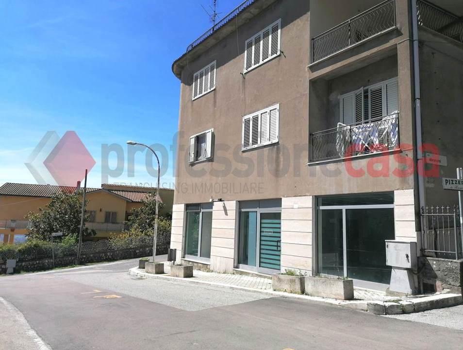 Negozio in affitto a Cervaro