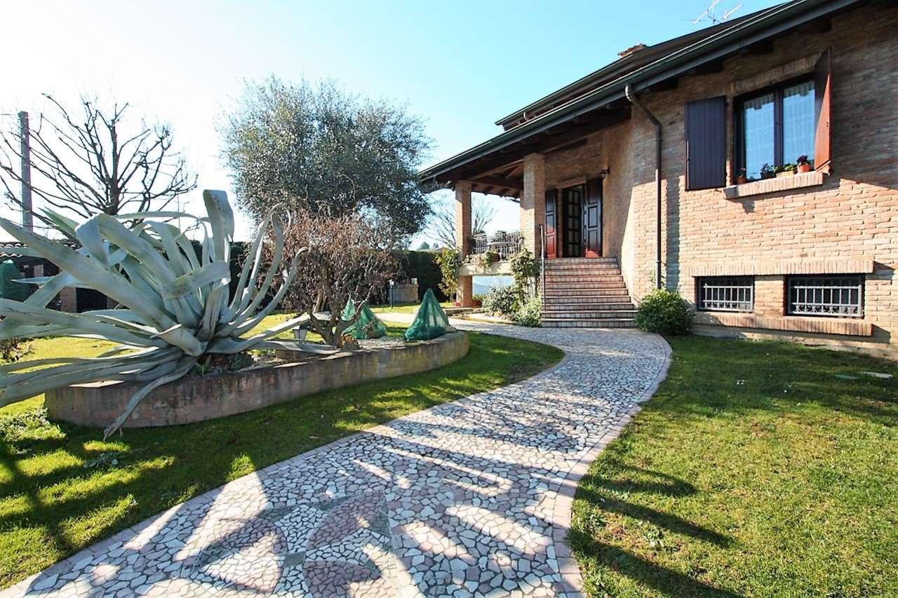 Villa unifamiliare in vendita a Maranello